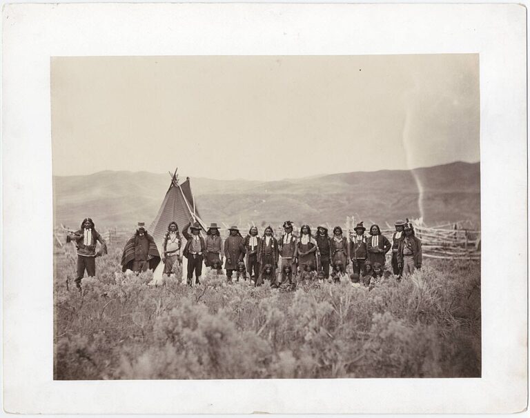 The Shoshone People: Powerful Plains Horse Warriors - Woody McGehee